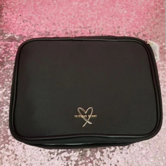 Victoria's Secret | Bags | Nwt Victorias Secret 4 Pc Cosmetic Case ...